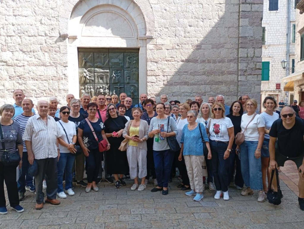 Hodočašće vjernika župe Potoci-Bijelo Polje u Boku Kotorsku | Katolička ...