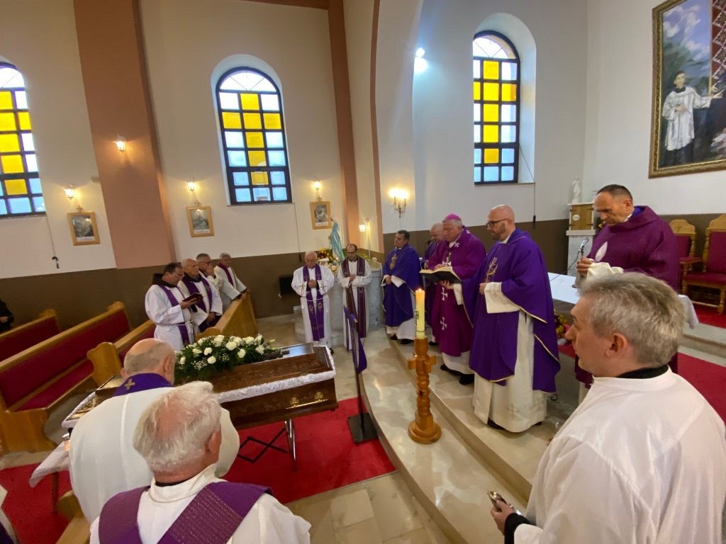 Mons. Marko Čolić, svećenik Beogradske nadbiskupije pokopan u svojoj ...